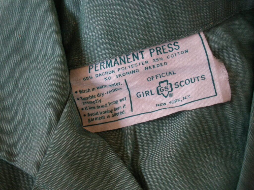 1960s JUNIOR GIRL SCOUT UNIFORM, MERIT BADGE SASH, BELT/WALLET, & PIN ...