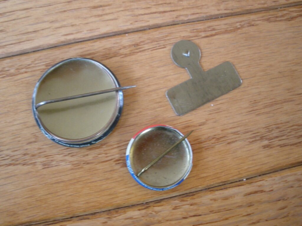 1952 Two ADLAI STEVENSON PRESIDENTIAL CAMPAIGN PINS & Lapel Pin ...