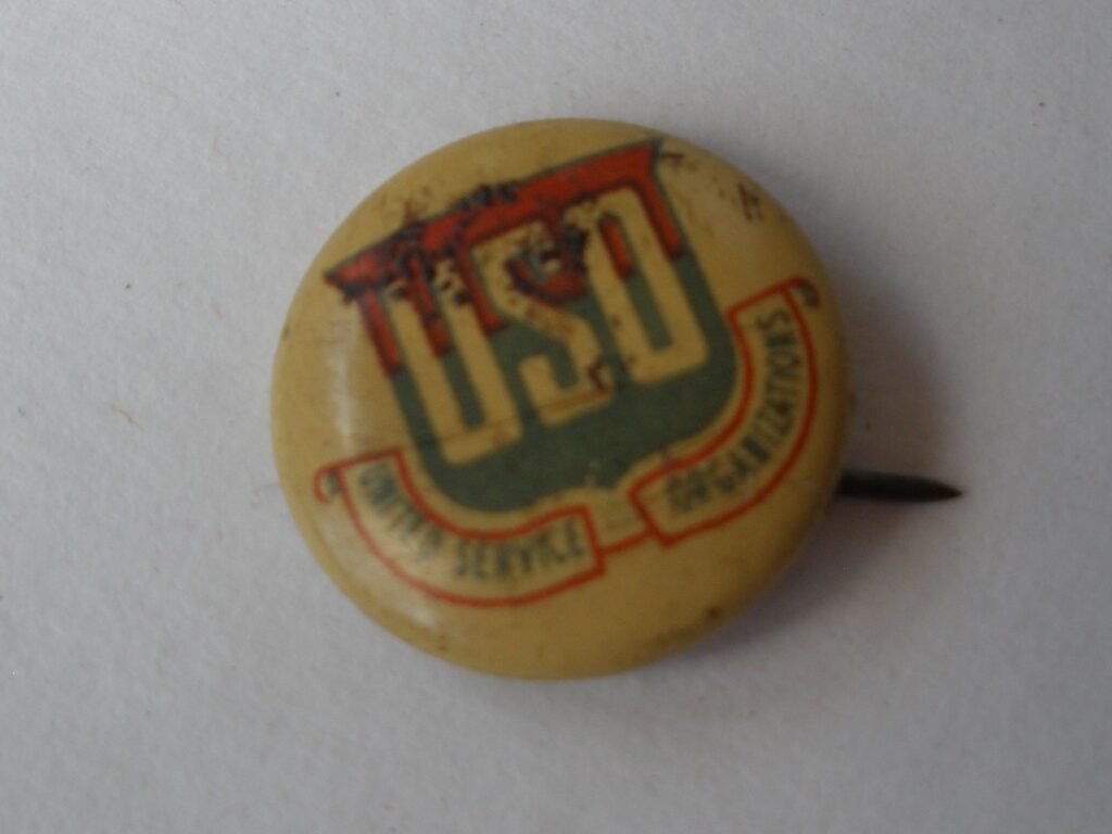 WWII era USO PIN – SUPERNOVA ANTIQUES