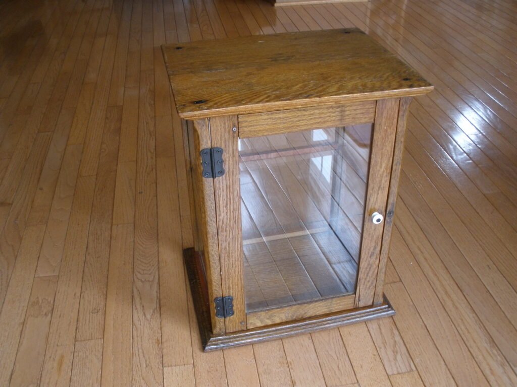 Antique TIGER OAK DISPLAY CASE – SUPERNOVA ANTIQUES