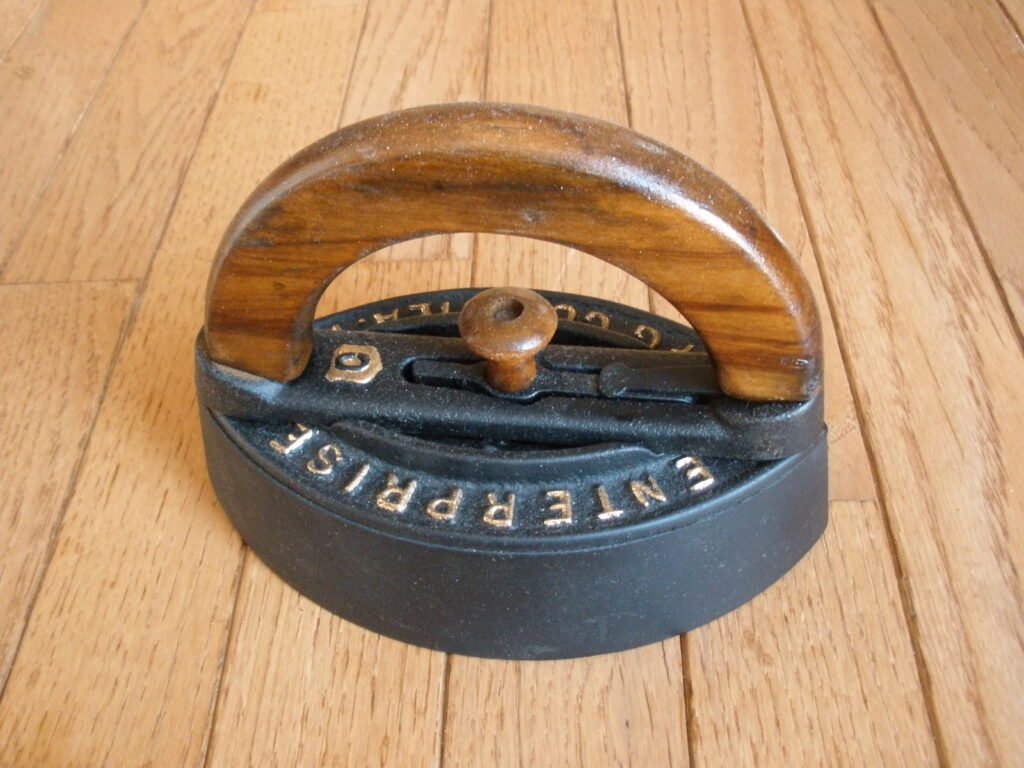 Antique ENTERPRISE No. 50 SAD IRON & WOOD HANDLE – SUPERNOVA ANTIQUES