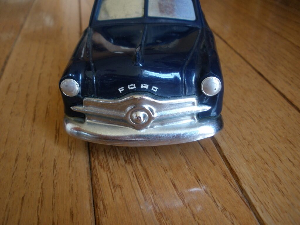 1950s FORD 4-DOOR SEDAN WINDUP TOY CAR – SUPERNOVA ANTIQUES