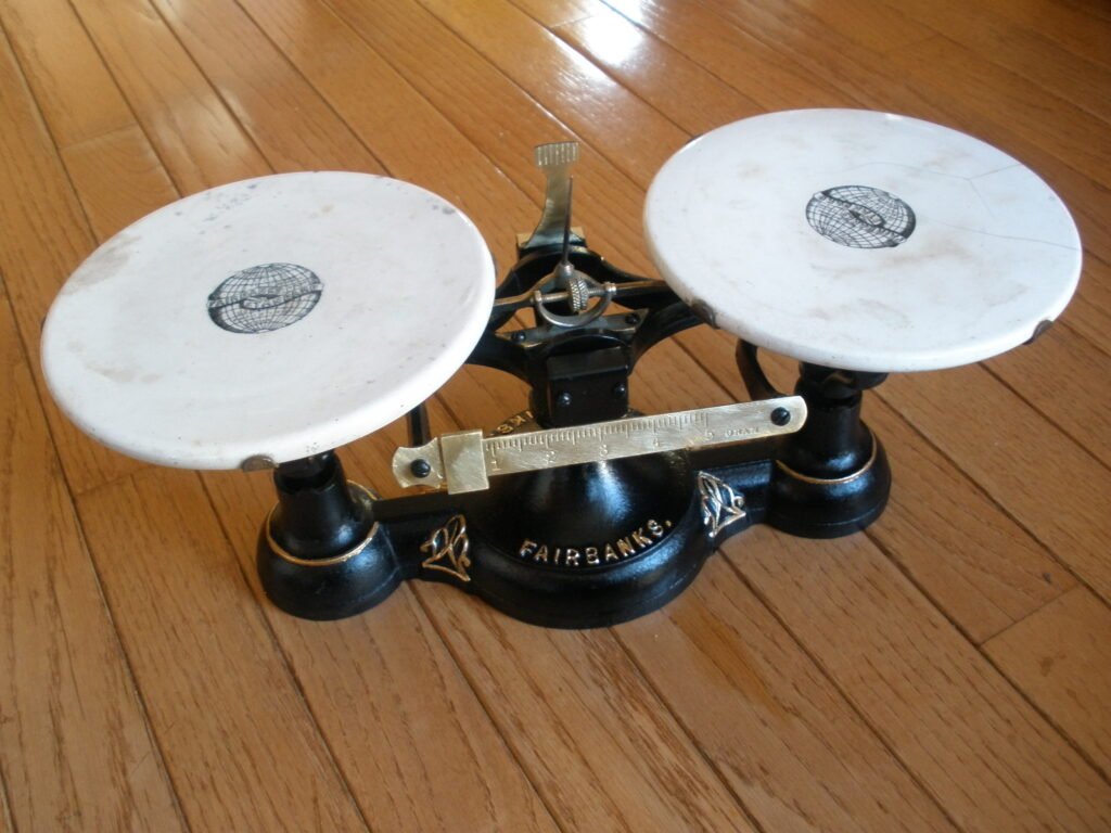 1920s FAIRBANKS BALANCE SCALE with PORCELAIN PLATES – SUPERNOVA ANTIQUES