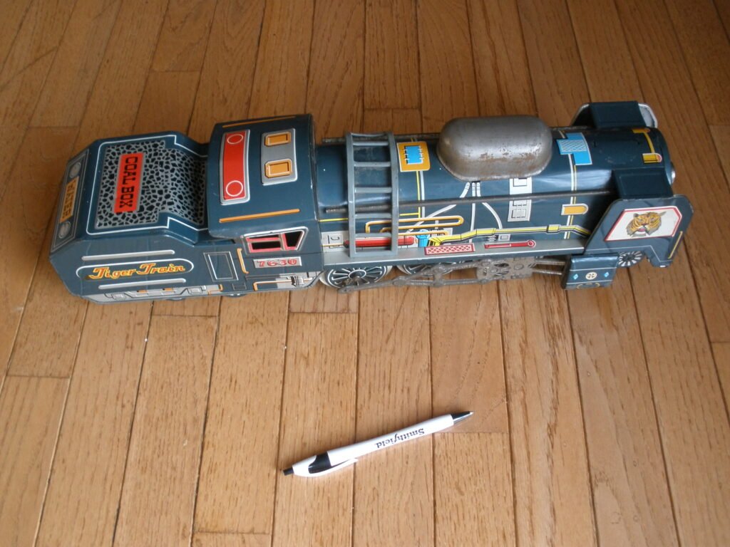 1950s TIGER TRAIN LOCOMOTIVE MODEL 7630 FRICTION TOY – SUPERNOVA ANTIQUES