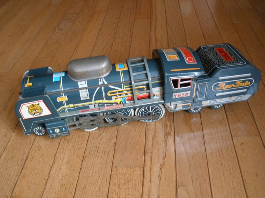 1950s TIGER TRAIN LOCOMOTIVE MODEL 7630 FRICTION TOY – SUPERNOVA ANTIQUES