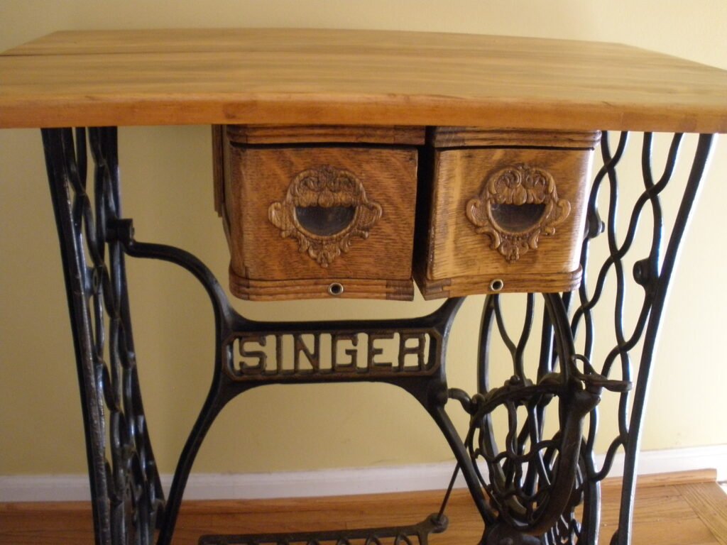 Early 1900s SINGER SEWING TREADLE BASE – WOOD TOP & 2 DRAWERS ...