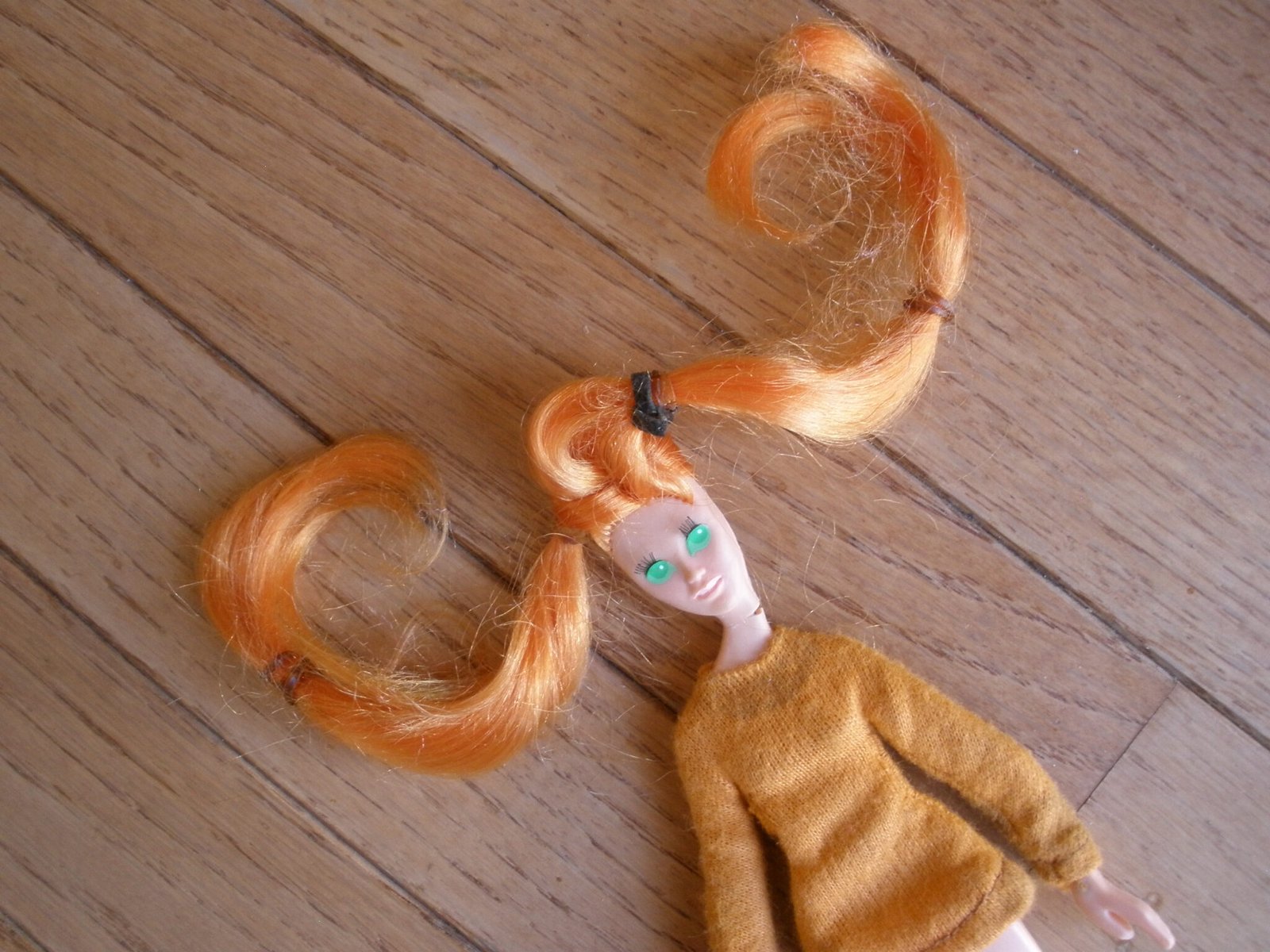 1970s FLATSY ALI FASHION DOLL – Original Clothes – SUPERNOVA ANTIQUES