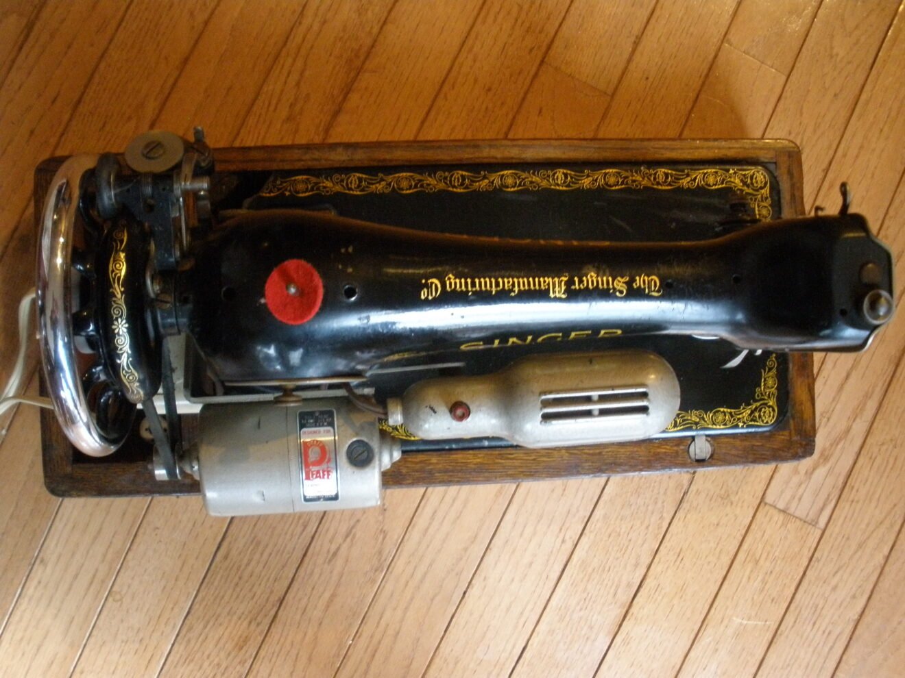 Working 1930 SINGER SEWING MACHINE – ELECTRIFIED Model 66K – SUPERNOVA ...
